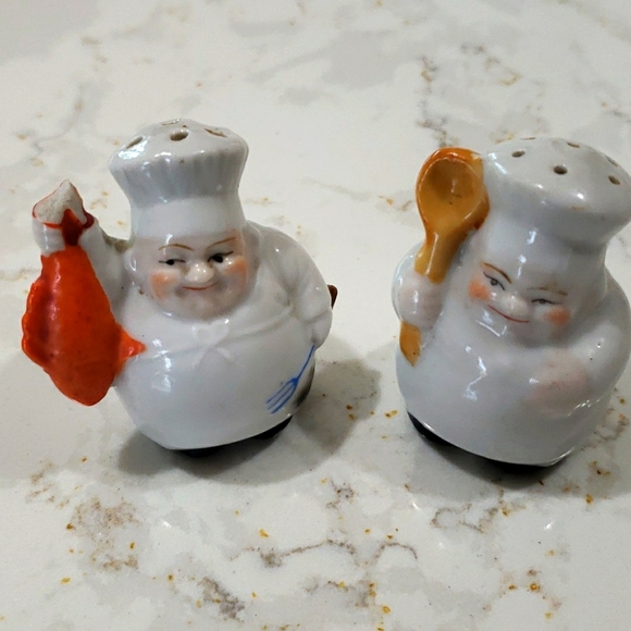 Kitchen | Vintage Tiny Chefs Salt And Pepper Shakers | Poshmark